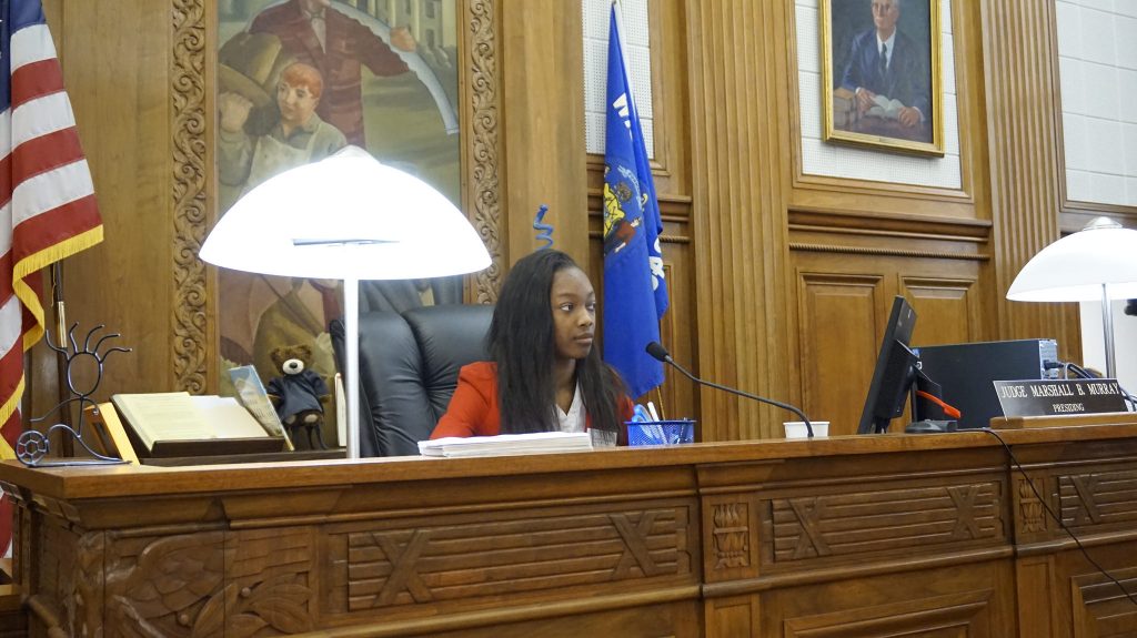 MPS students tour Milwaukee County Courthouse to learn about legal ...