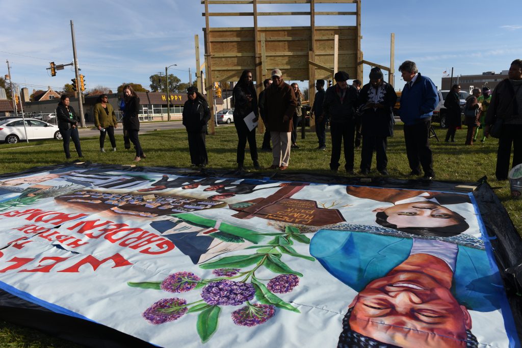 Garden Homes mural by Milwaukee artist unveiled | Milwaukee ...