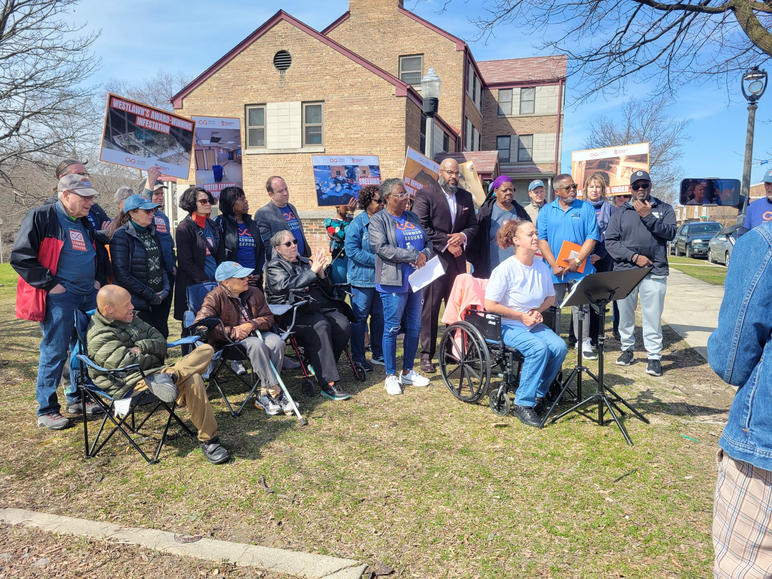 After months of being ignored, Housing Authority residents take a new ...