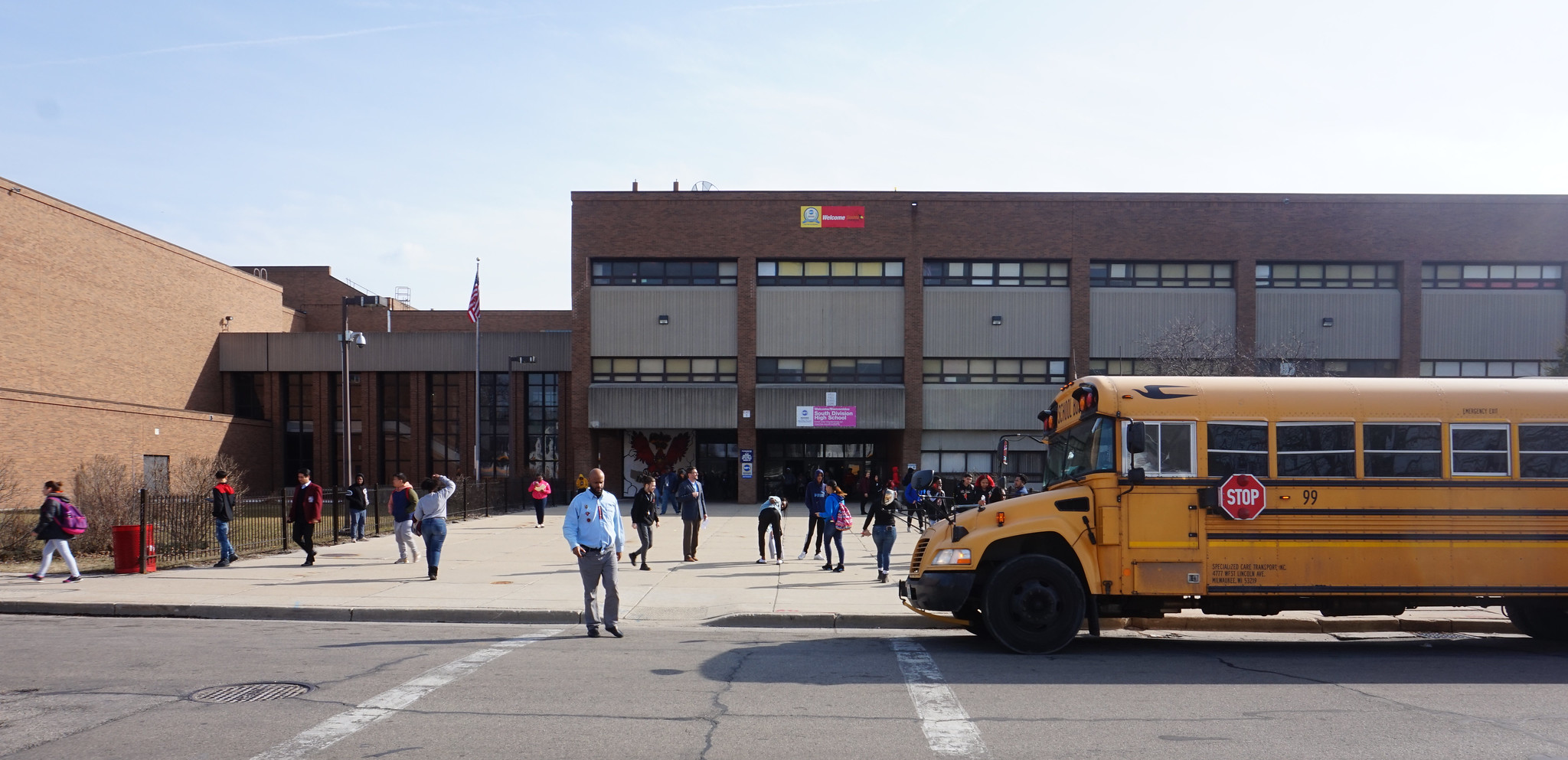 Judge orders at least 25 police officers be placed in MPS schools by ...